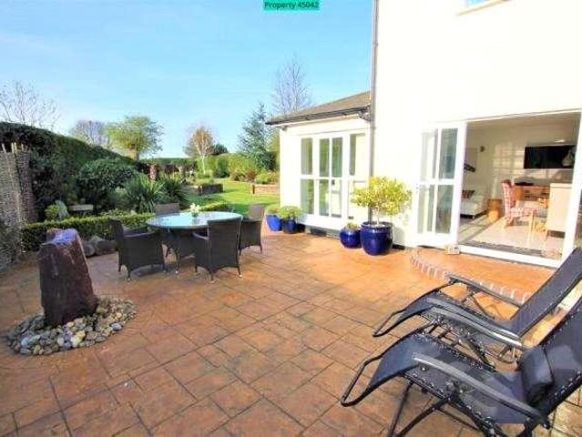 4 bed house for sale