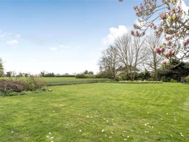 4 bed house for sale