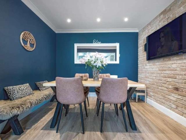 4 bed house for sale