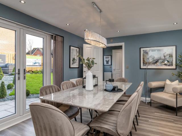 4 bed house for sale