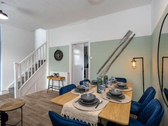 4 bed house for sale