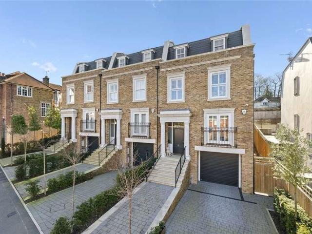 4 bed house for sale
