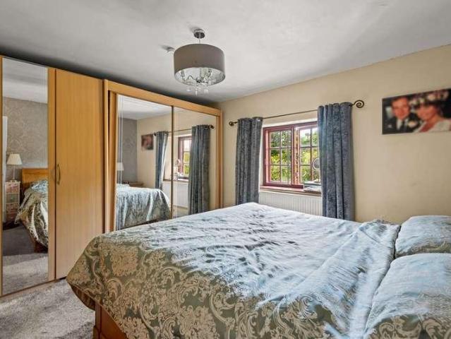 4 bed house for sale