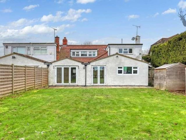 4 bed house for sale