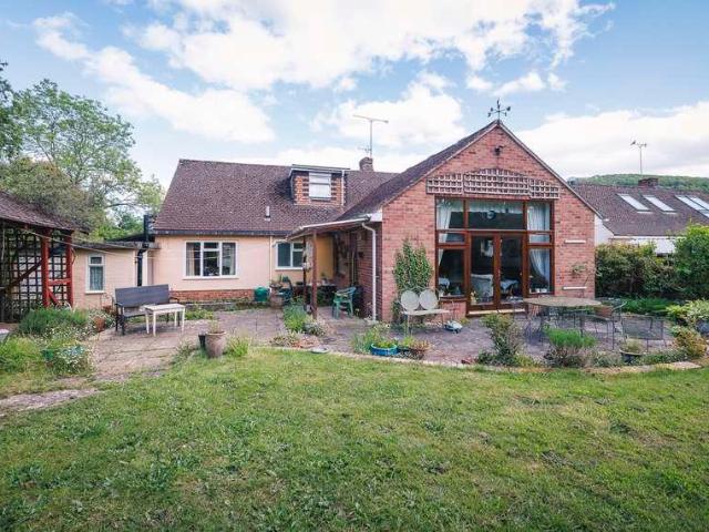 4 bed house for sale