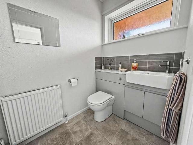 4 bed house for sale