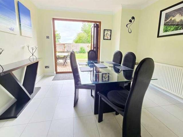4 bed house for sale