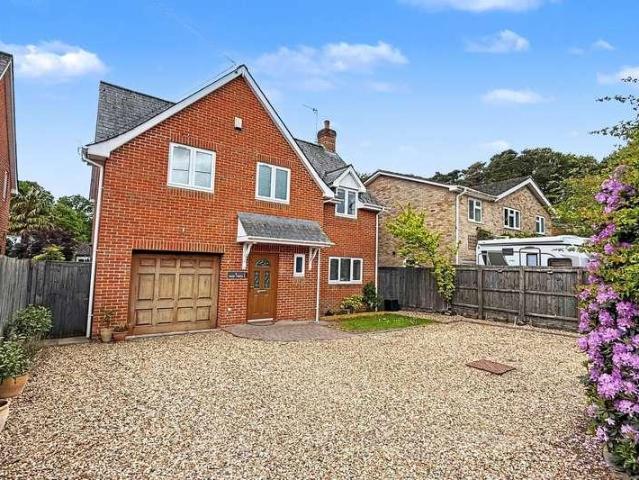 4 bed house for sale