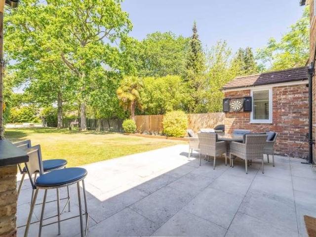 4 bed house for sale