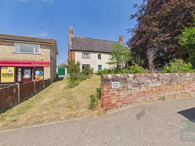 4 bed house for sale