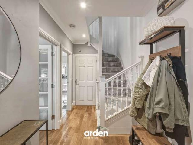 4 bed house for sale