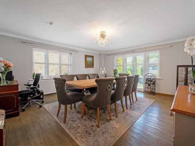4 bed house for sale