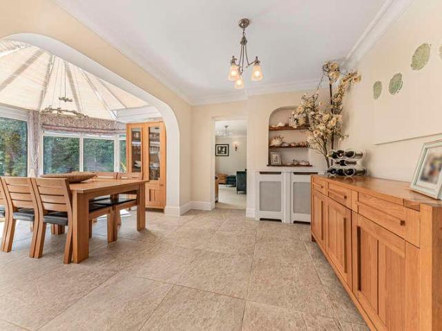 4 bed house for sale