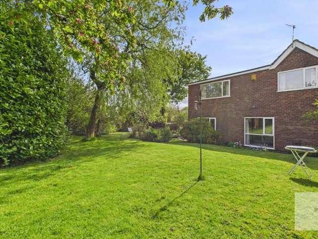 4 bed house for sale