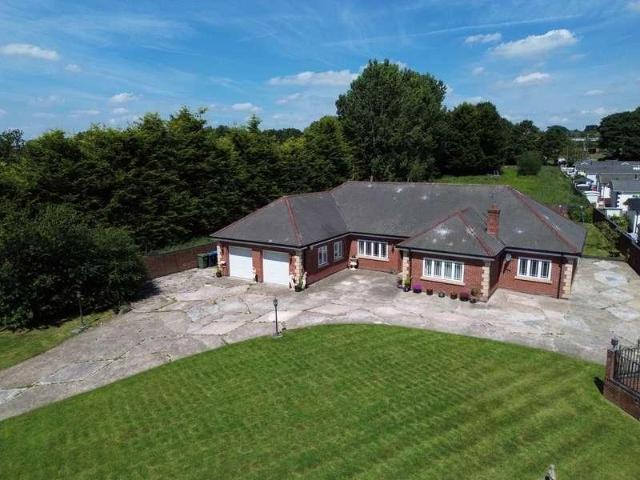 4 bed house for sale
