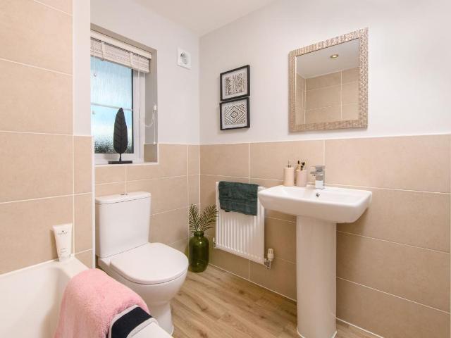 4 bed house for sale