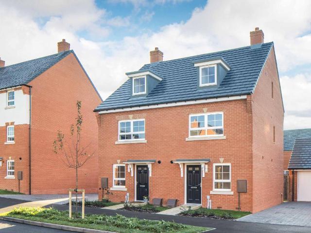 4 bed house for sale