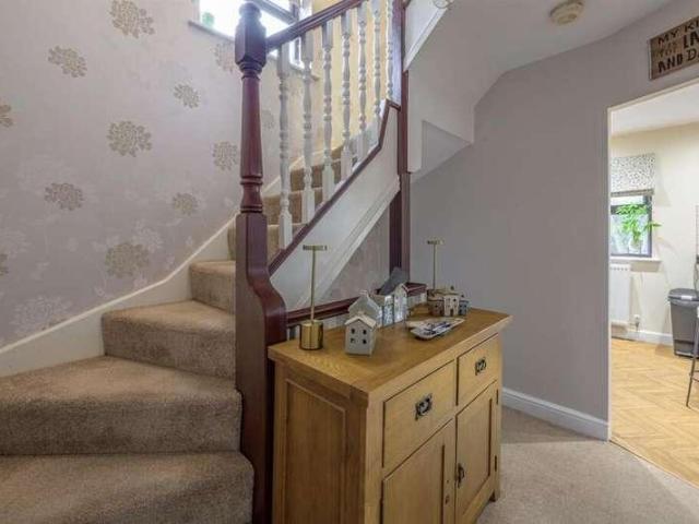 4 bed house for sale