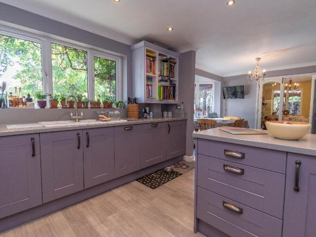 4 bed house for sale