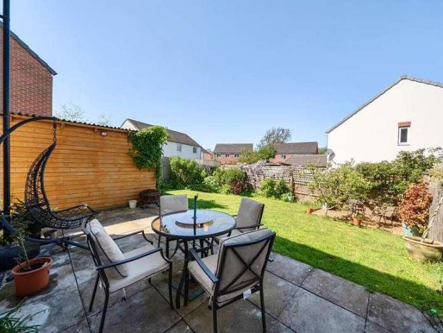 4 bed house for sale