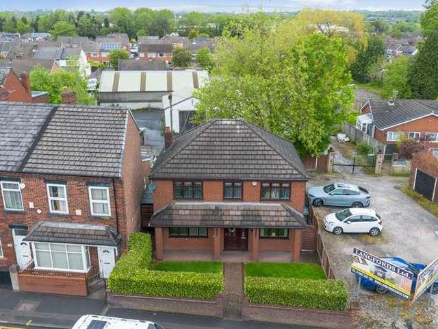 4 bed house for sale