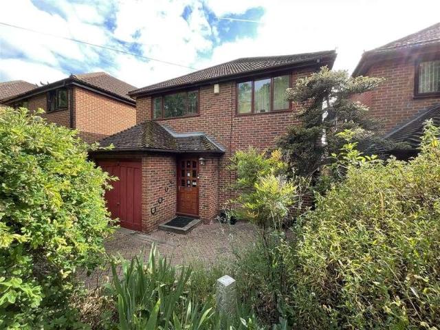 4 bed house for sale