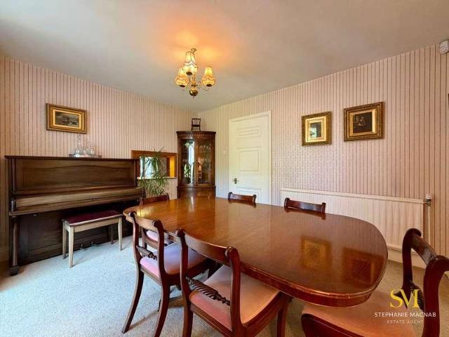 4 bed house for sale