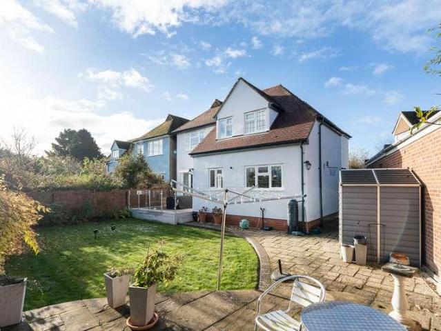 4 bed house for sale