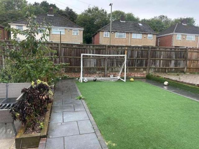 4 bed house for sale
