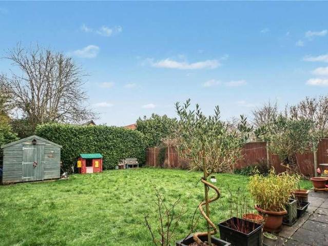 4 bed house for sale