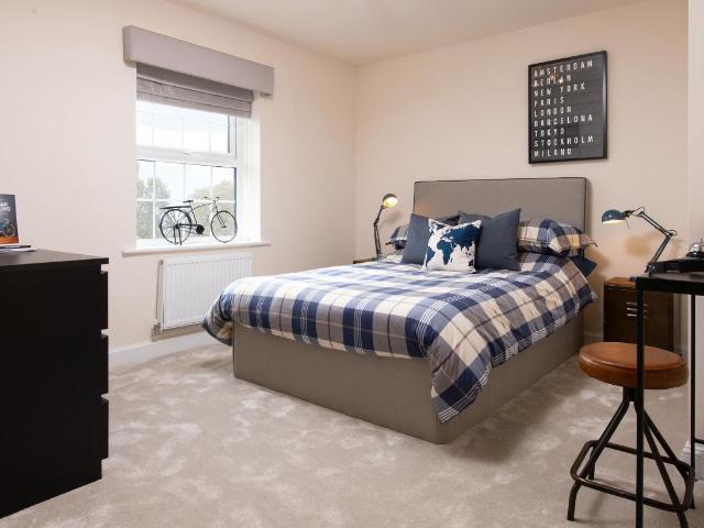 4 bed house for sale