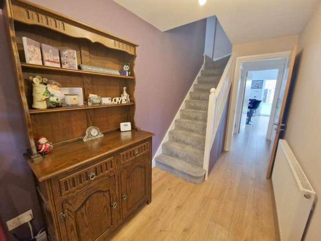 4 bed house for sale