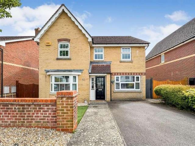 4 bed house for sale