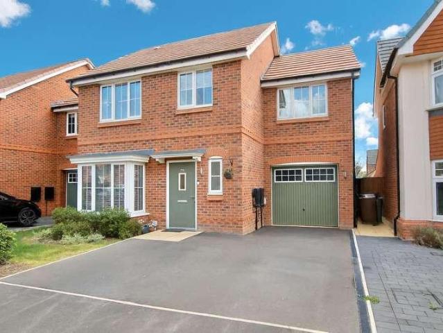 4 bed house for sale