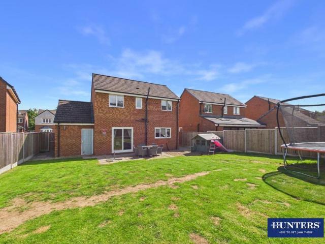 4 bed house for sale