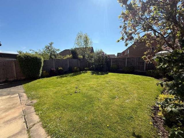 4 bed house for sale