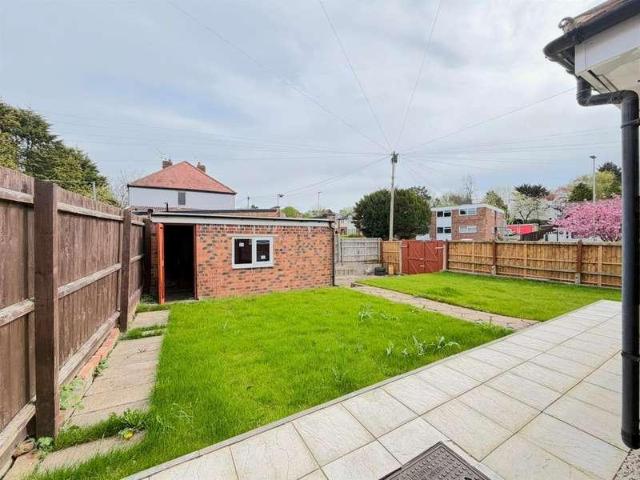4 bed house for sale