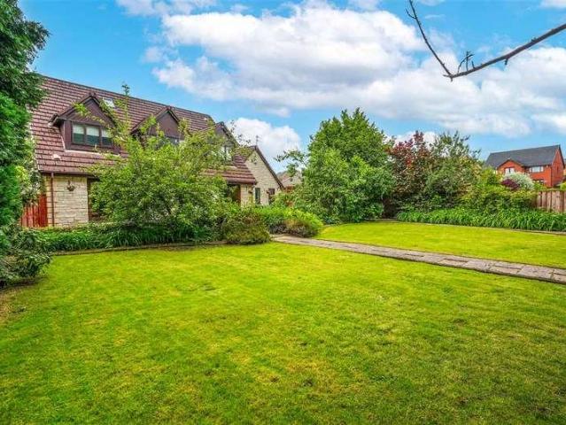4 bed house for sale