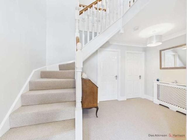4 bed house for sale
