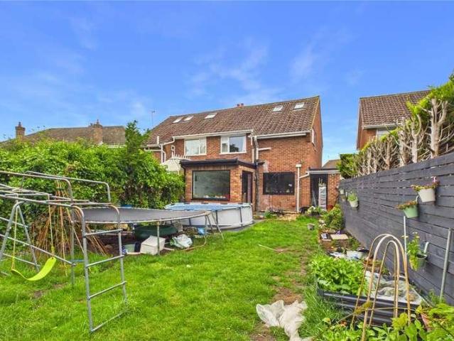 4 bed house for sale