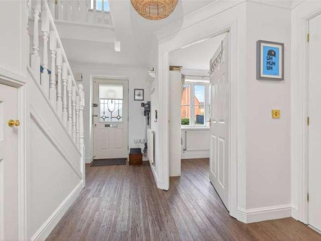 4 bed house for sale