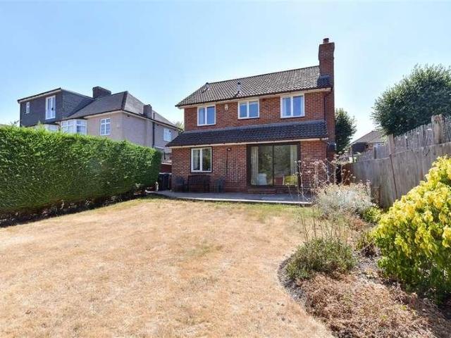 4 bed house for sale