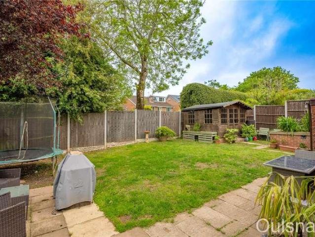 4 bed house for sale