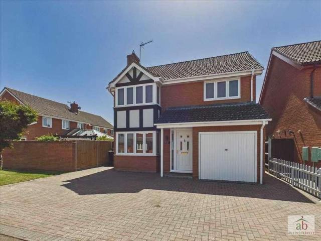 4 bed house for sale