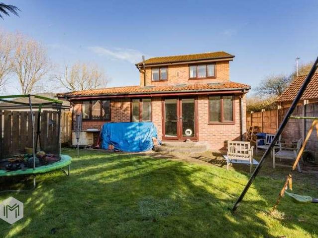 4 bed house for sale