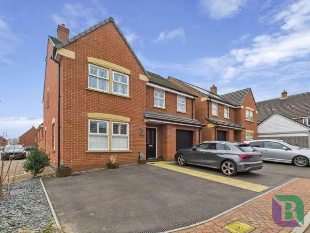 4 bed house for sale