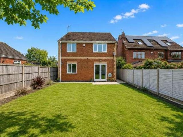 4 bed house for sale