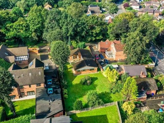 4 bed house for sale