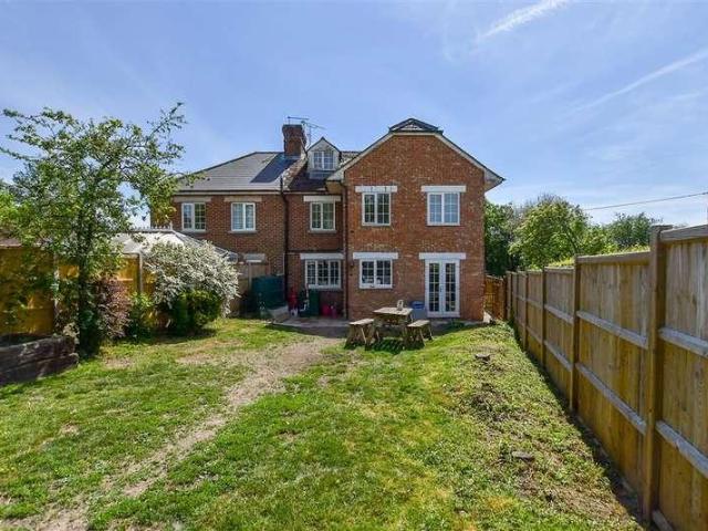 4 bed house for sale