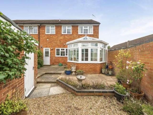 4 bed house for sale